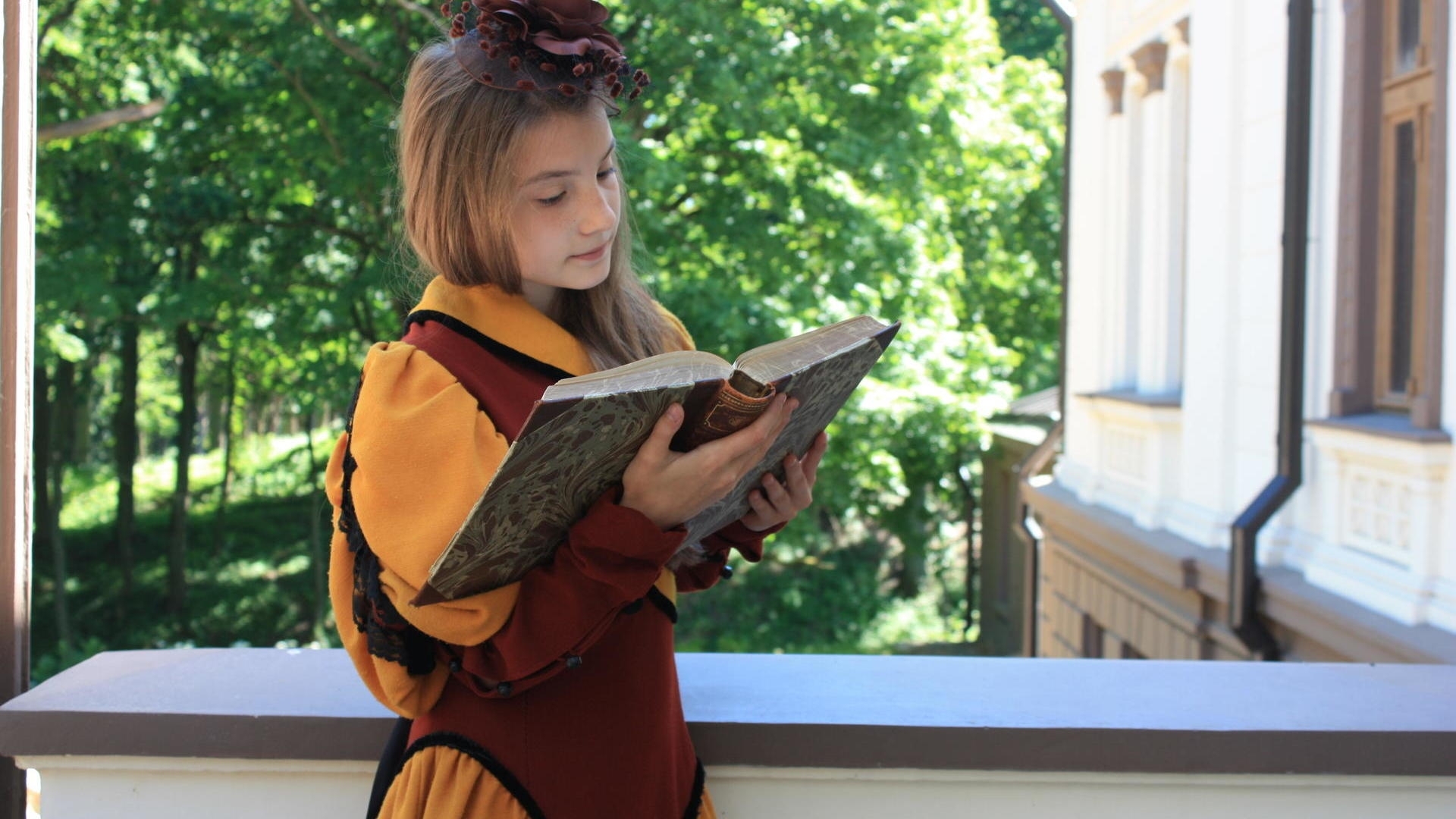 Edukacinė, kūrybinė stovykla „Padovanok dvarui langus“